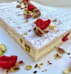 Le Succès Pistache/framboises | Les Desserts D'ici